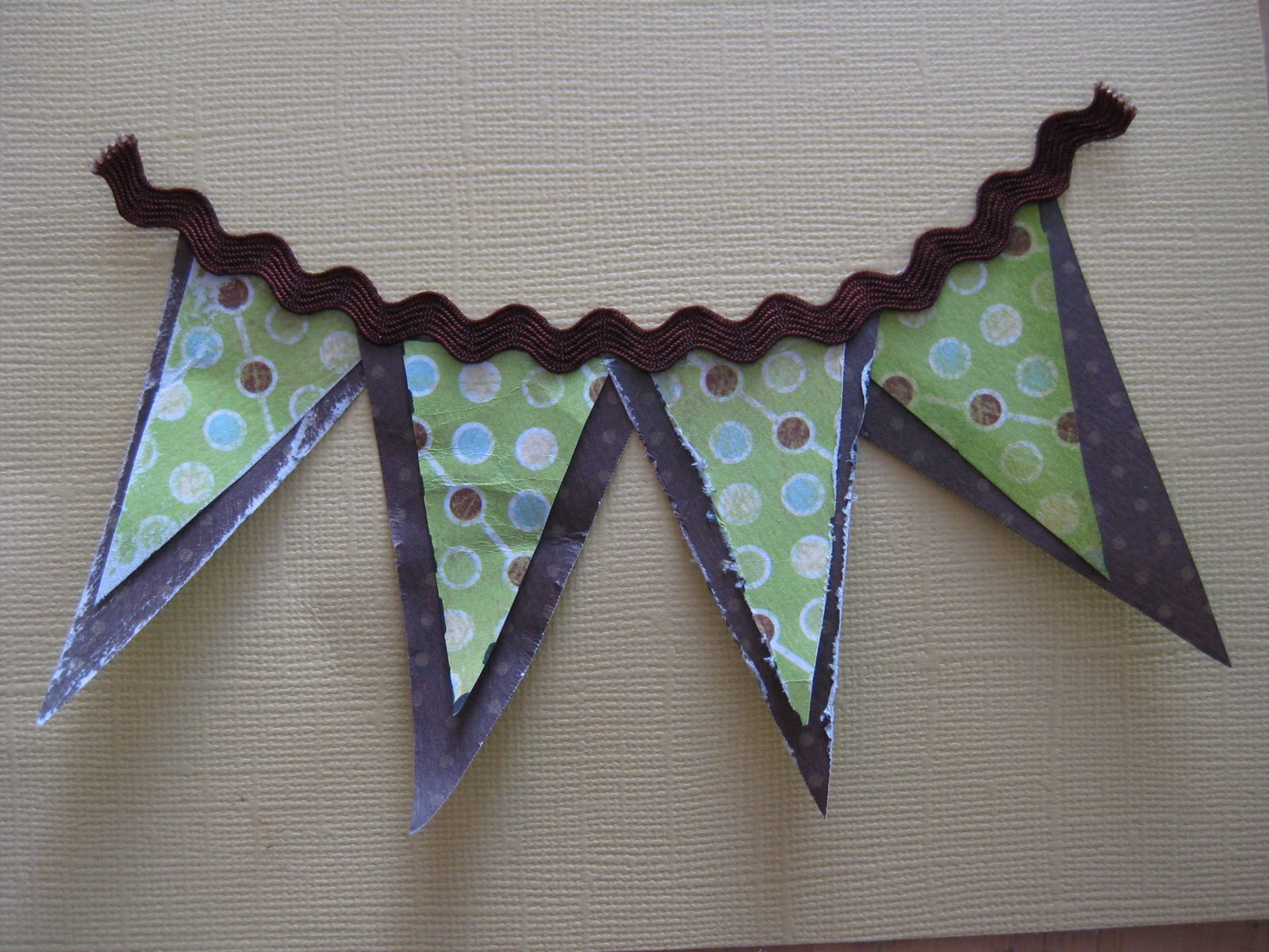 Made by Nicole: Simple, Frugal Banners for your Scrapbook Pages