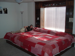 Doug and Erin Carlson: World's Biggest Bed