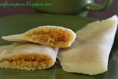 Saffron Apron: Ela Ada