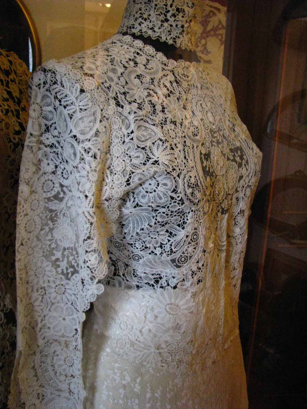 Lacemakers of Burano – Kindred Threads