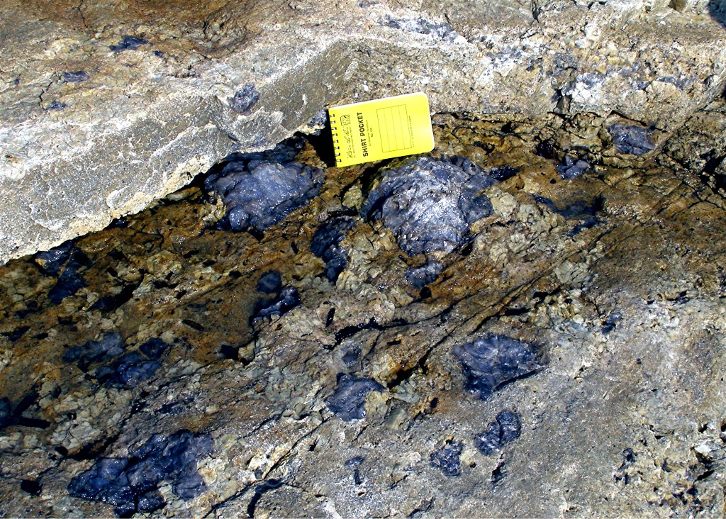 Colorado Earth Science: Blue and Rose Quartz: Nature's Special Colors