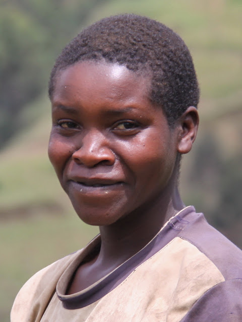 Jose Pavis at Rugerero, Rwanda: People’s faces