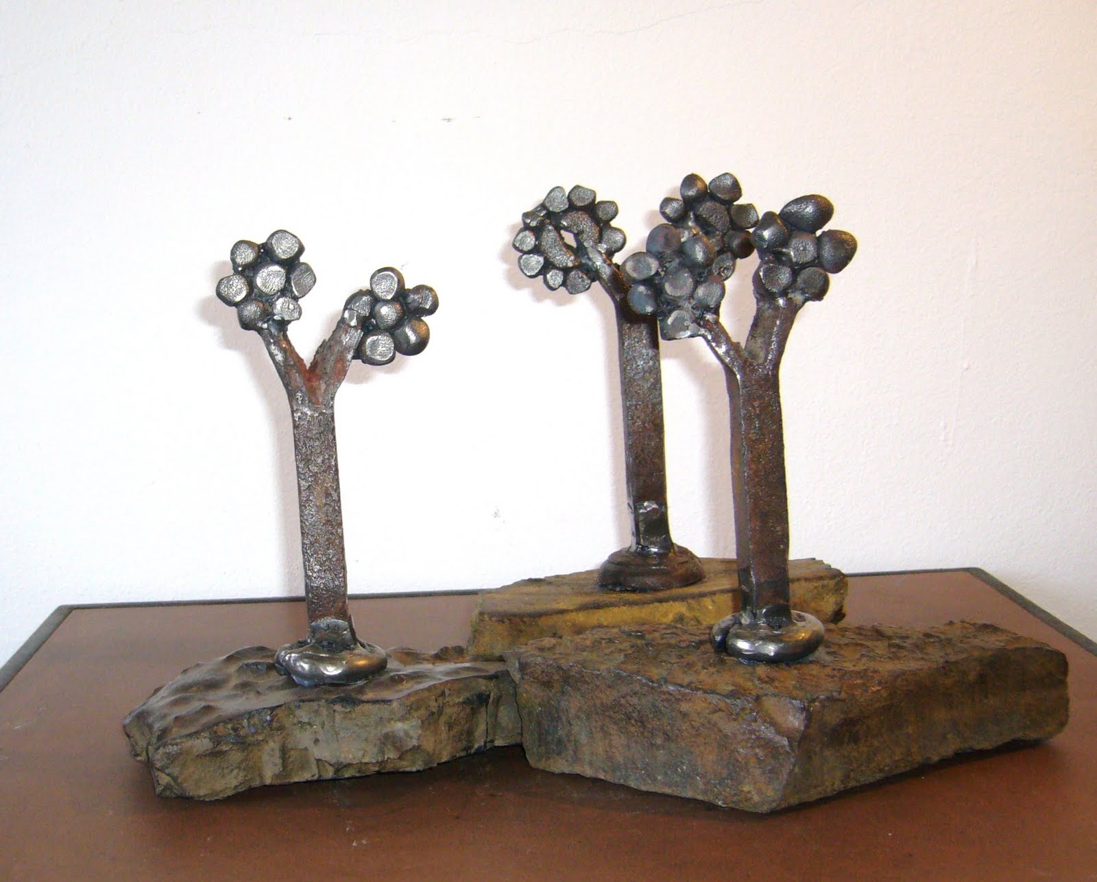 Formas de metal (obra de diseño industrial y artístico): Objetos ...