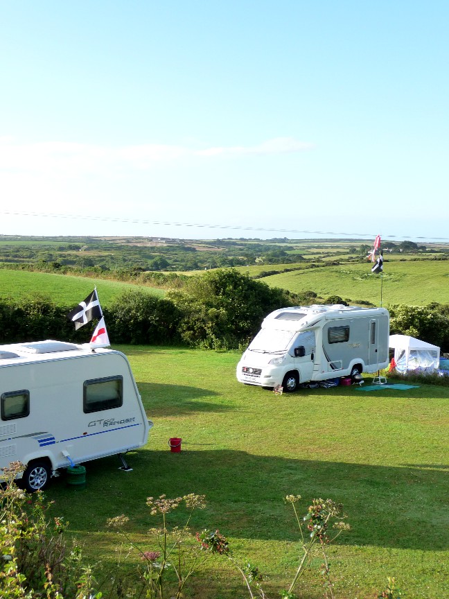 THE LOWER TREAVE BLOGWALL BUGLE: BRITISH CARAVAN CLUB FLY THE FLAG AT ...