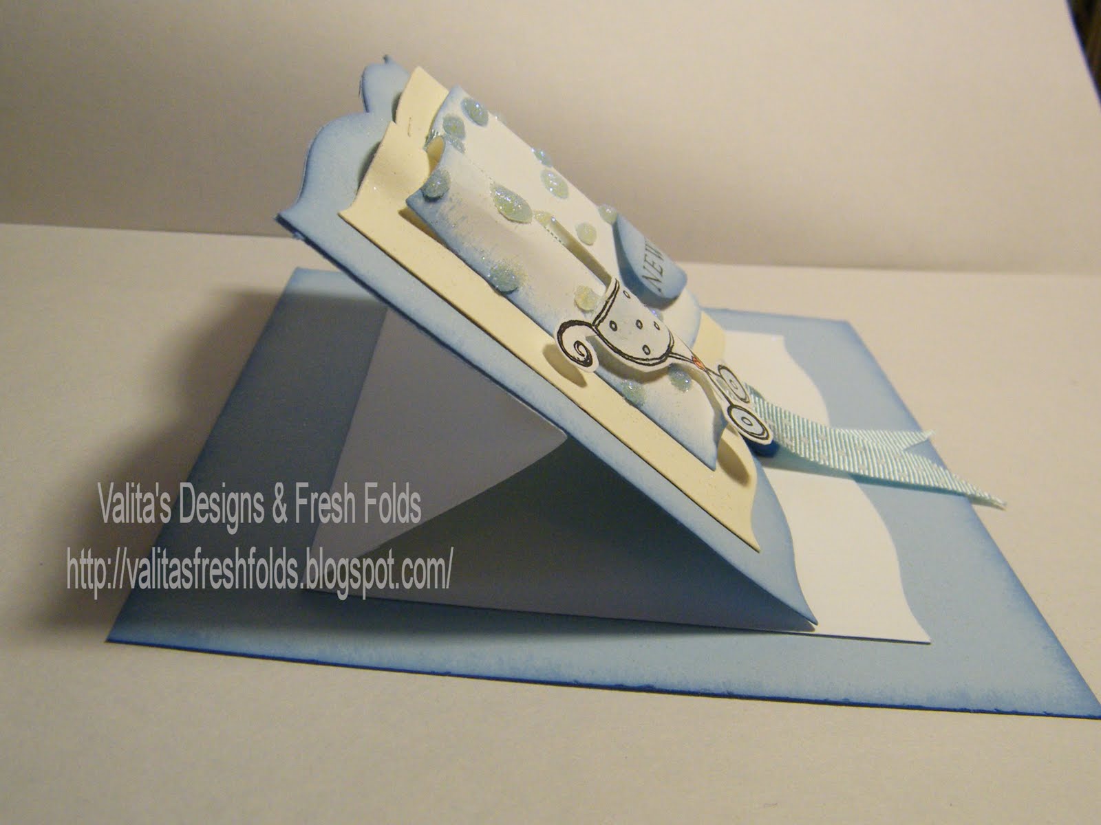 Valita's Creative Designs : how to make a Book easel card