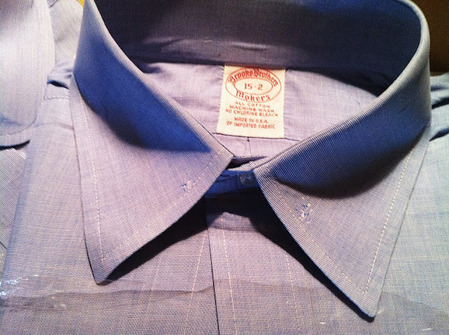 Maxminimus: The Pinned vs. Clipped Collar: A Protracted Discourse