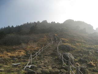 Snowboarding In Korea: My Chiri-san Trek