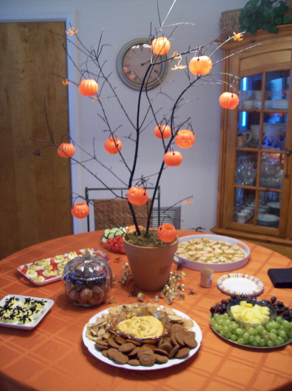 lizard & ladybug: Halloween Carnival (the sweets and treats)