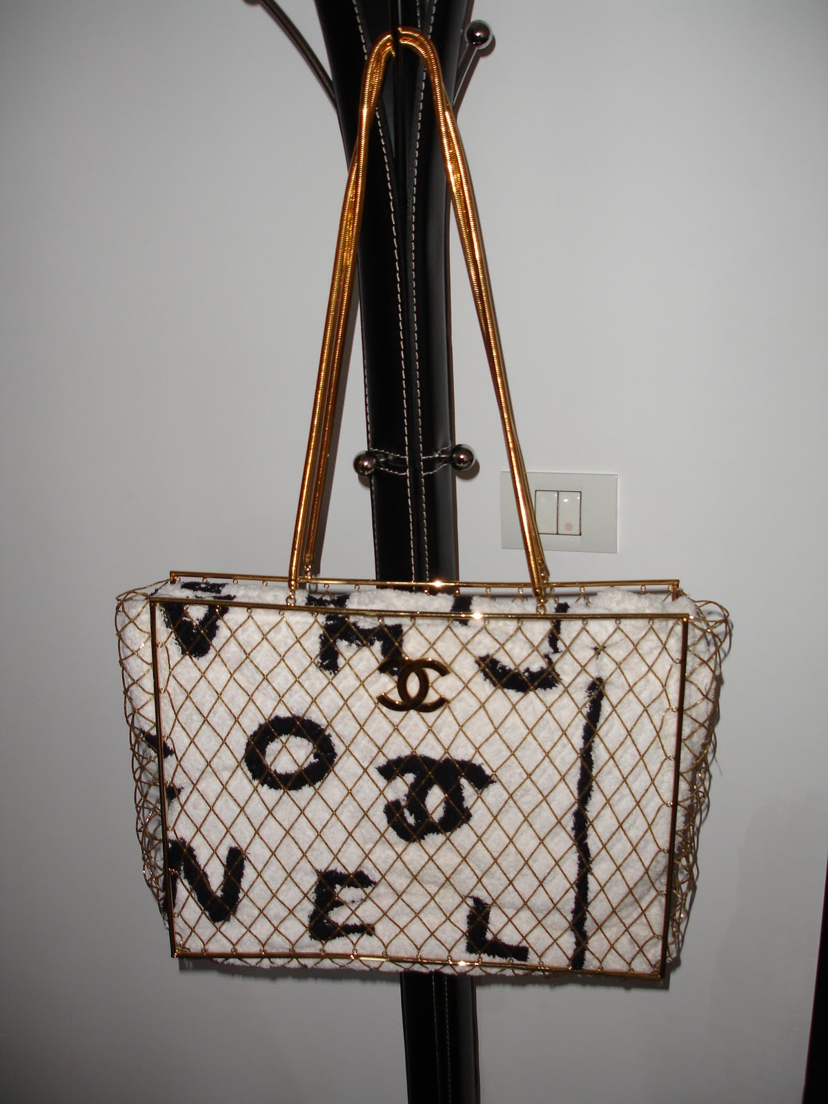 Coco Kiosk: Geanta plaja Chanel, cu prosop. Originala. Franta. Noua ...