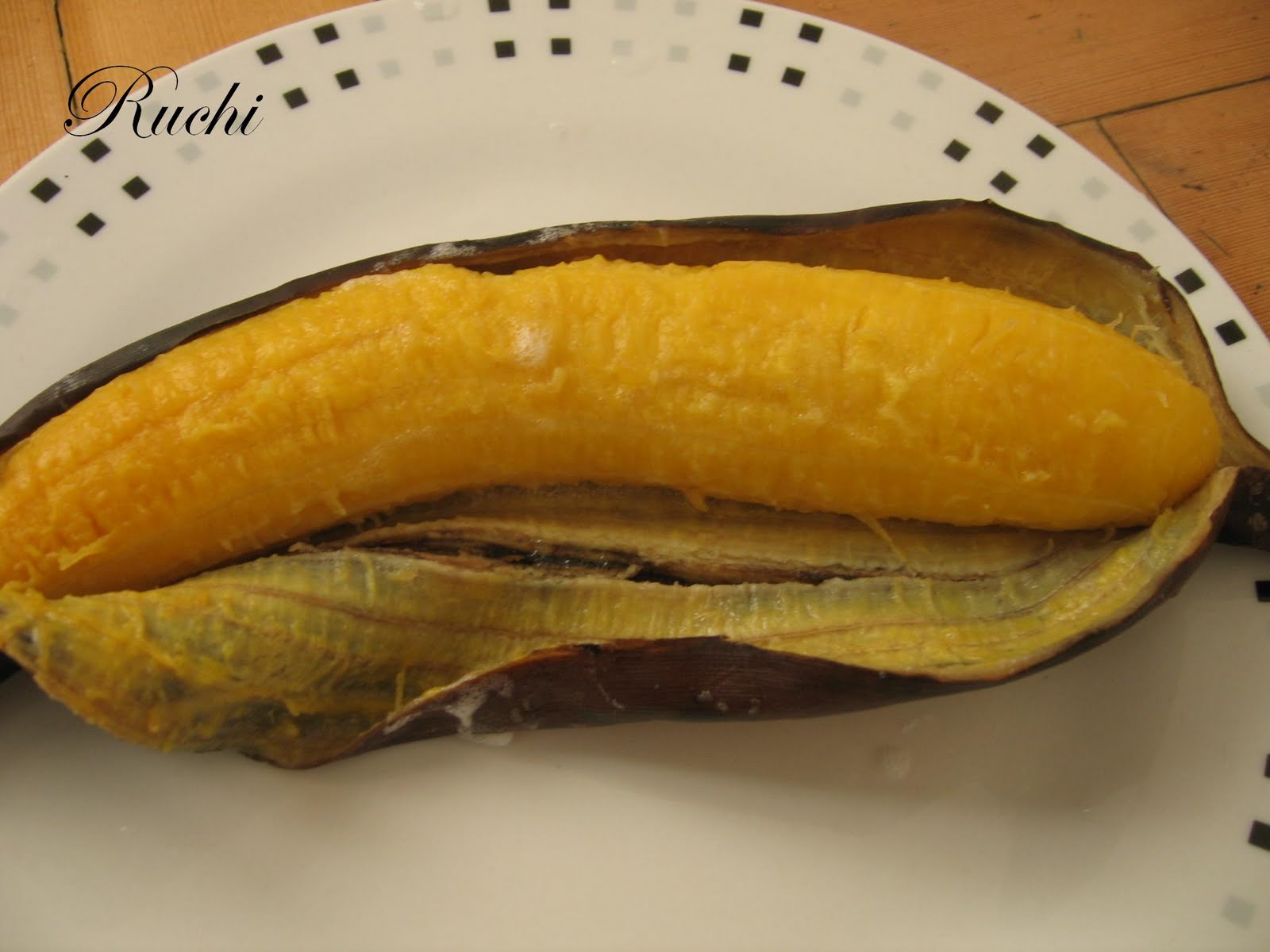 RUCHI: Ethapazham/Nenthra pazham chuttathu (oven roasted plantain)