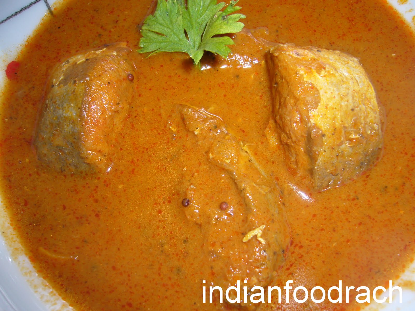 INDIAN FOOD: Spicy fish curry ( Meen saaru/ Meen kulumbu)