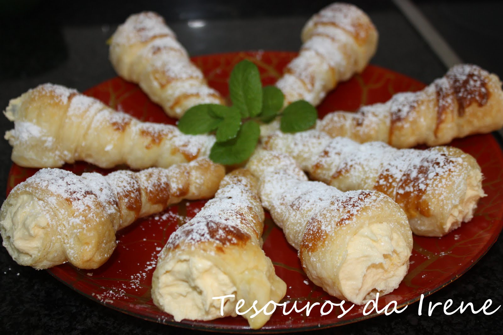 Tesouros da Irene: Cornucópias com creme russo