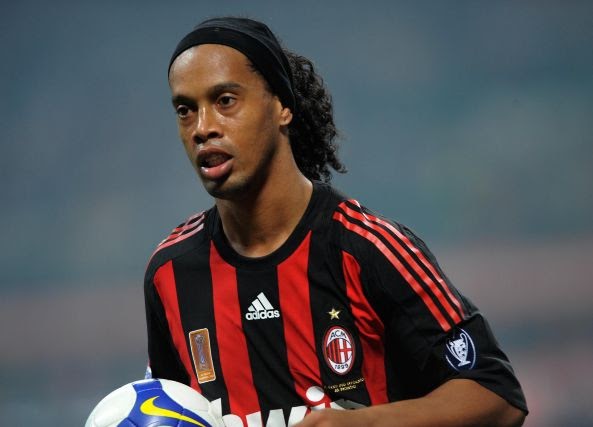 R10-RONALDINHO: DESKTOP - IMAGES - FOTOS - RONALDINHO GAUCHO