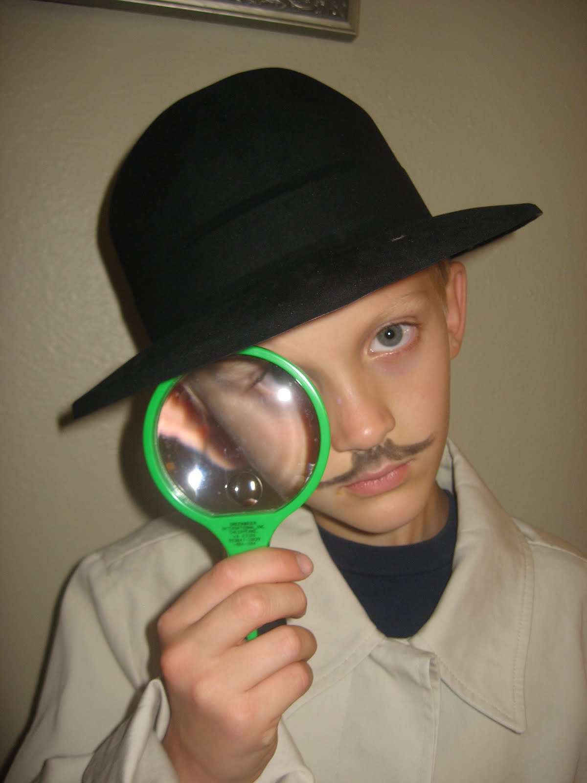 Franklin Chronicle: Mr. Baseball's (TOP SECRET) Spy Birthday