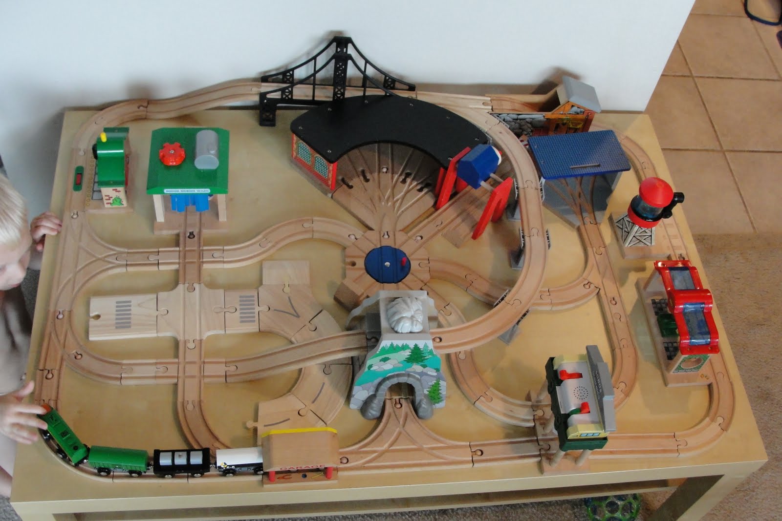 Boys, Buildings, Books and Berries: Best Train Sets