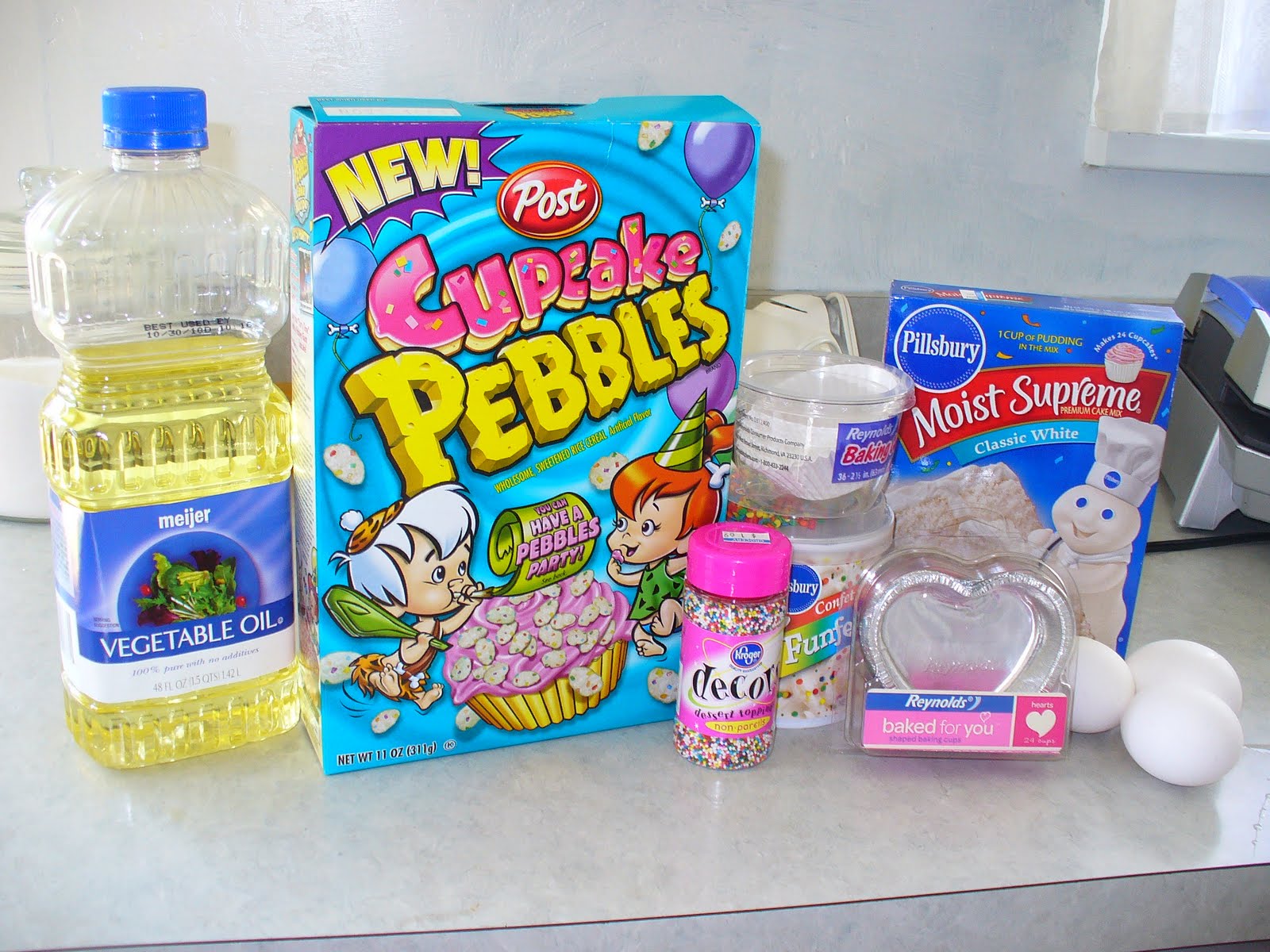 Leenee's Sweetest Delights: Cupcake Pebbles Cereal Cupcakes