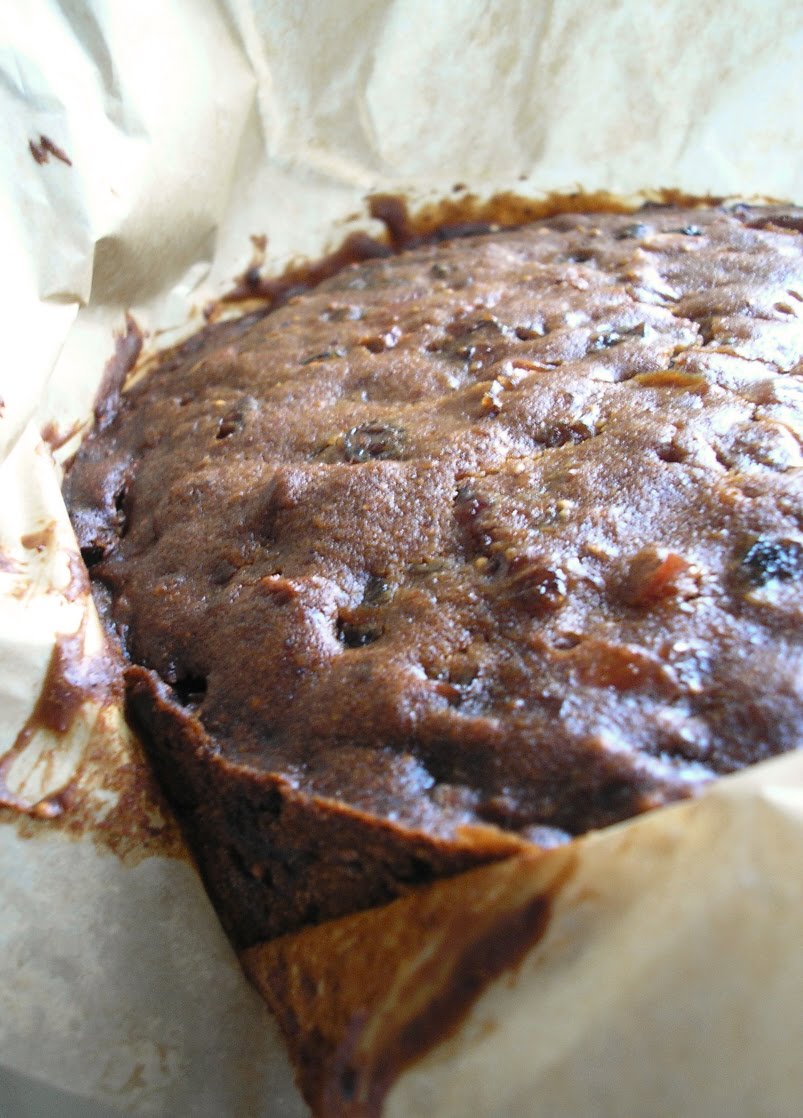 Apple & Spice: Festive Christmas Cake