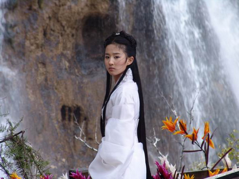 Liu Yi Fei Pemeran Bibi Lung di The Return of the Condor Heroes