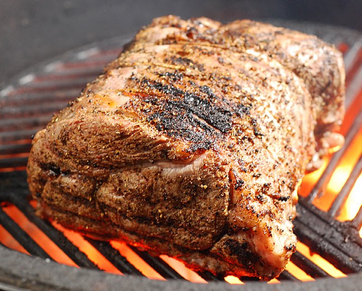 Bar BQ Grills: Fire Roasted Beef Rib Roast - 20 tips