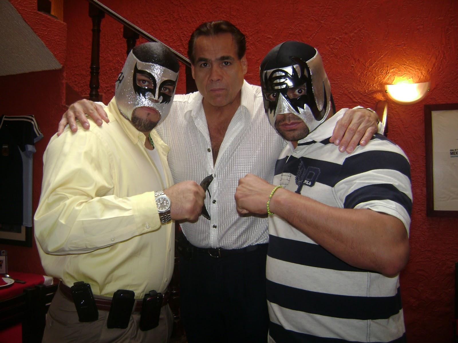 RdR: DESCANSE EN PAZ: HIJO DE 100 CARAS, 1978-2010