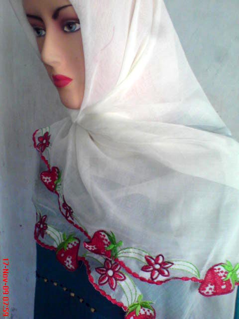 Kerudung Katun Paris Strawberry | RIANTO'S JILBAB