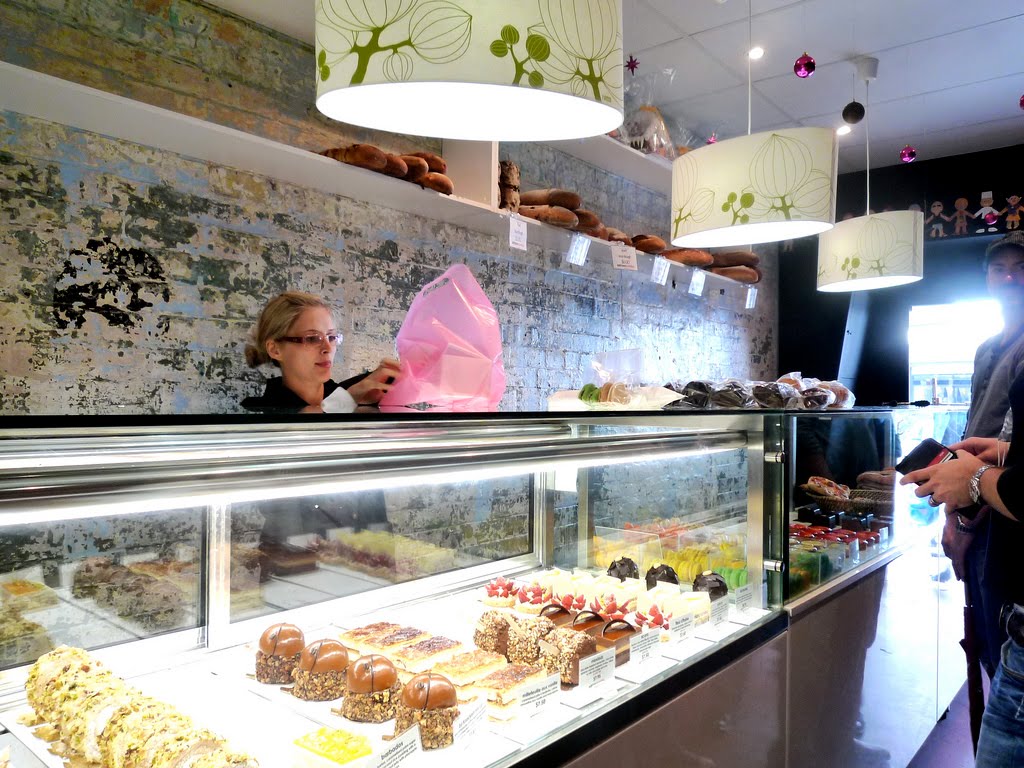 ROVIN RAVEN: ROZELLE & BALMAIN