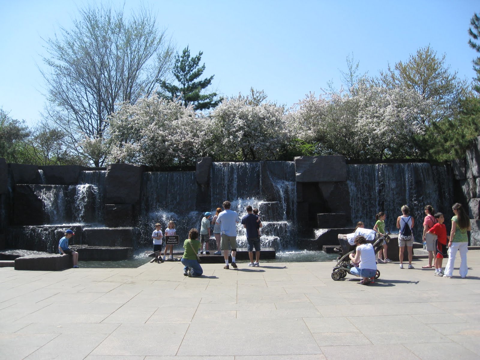 Dina's Travels: Washington, DC Apr 2010, post 2 FDR Memorial