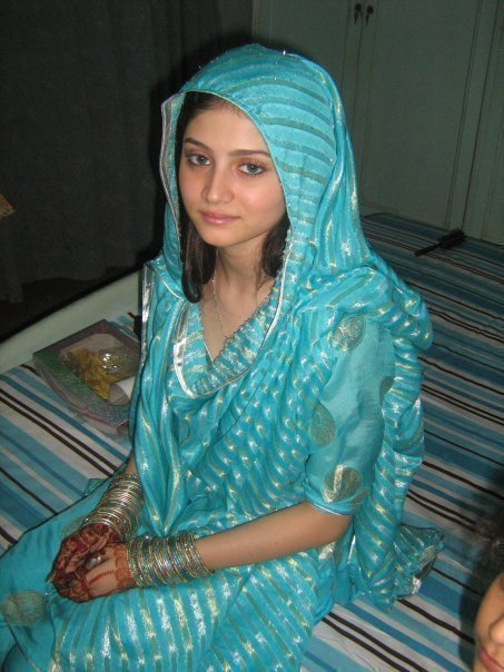 Pak Desi Girls In Tight Shalwaar Kameez Huge Collection Of Girls Pix