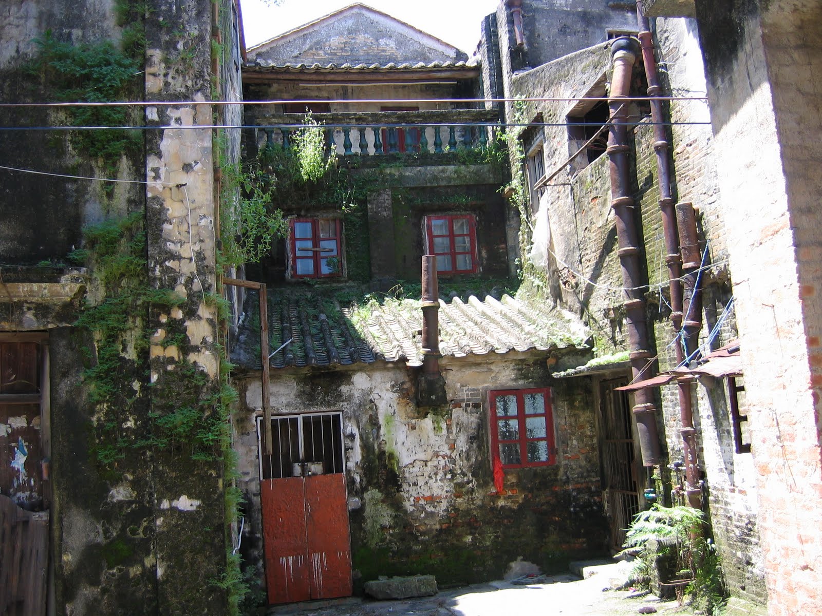 Macau: Kaiping Diaolou and Villages : Chikan