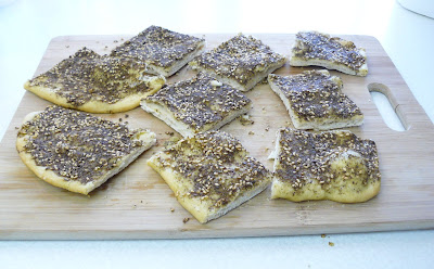 Sunday Morning Homemade Man'oucheh - منقوشة بالزعتر - Hommus & Tabbouli