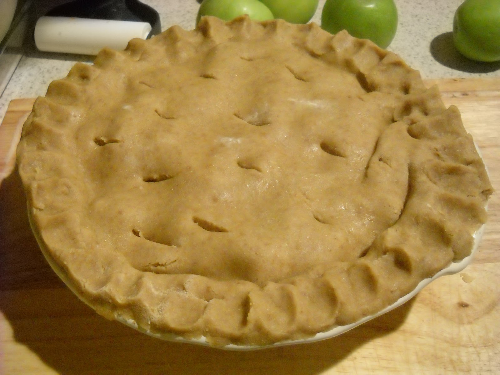 nourished with love: maple syrup and sucanat sweetened apple pie
