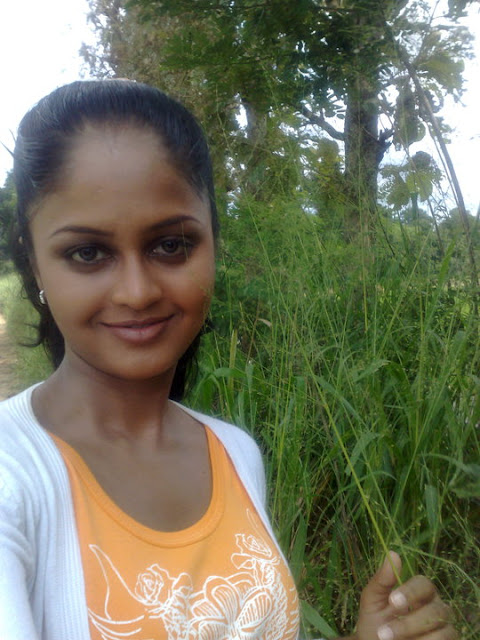 Gossip Models Lanka: Dilhani Perera