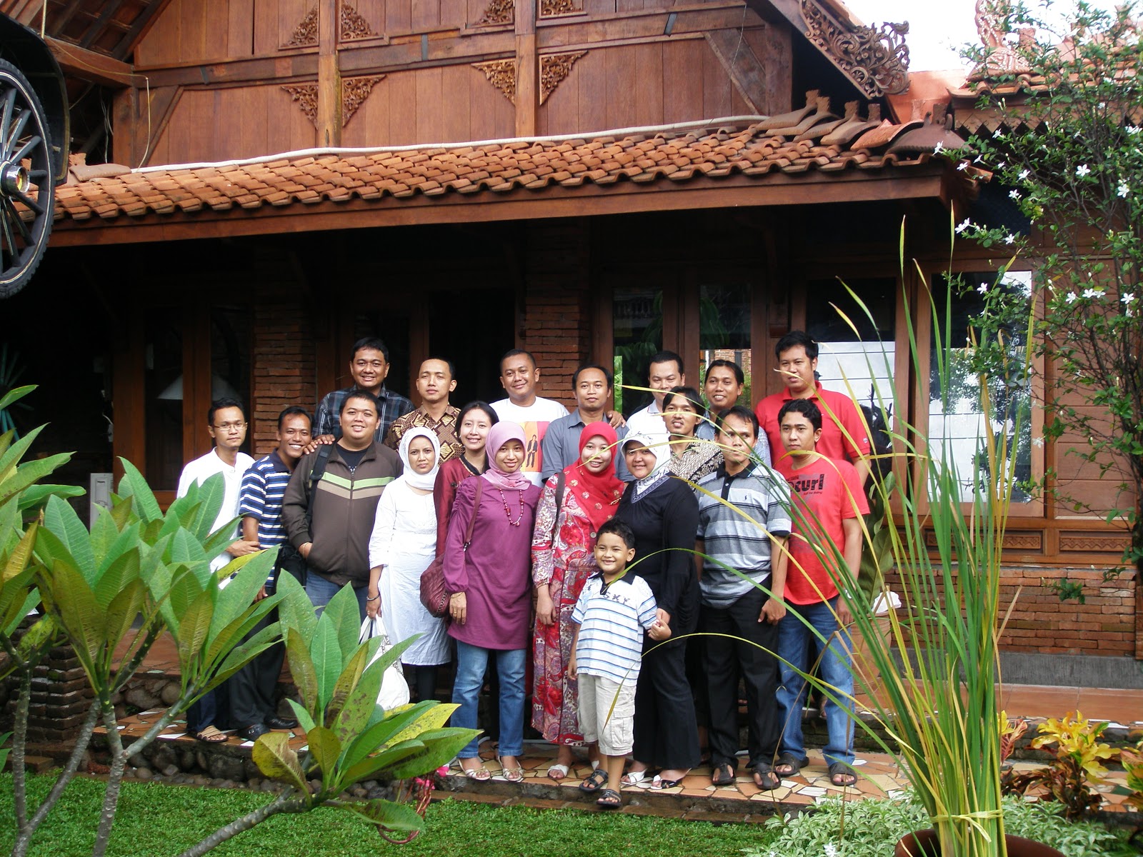 e n d a h m u r t i : Delman Resto