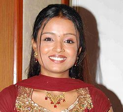 Actress Parul Chauhan | Star Plus Actress Photos, Pictures, Images ...