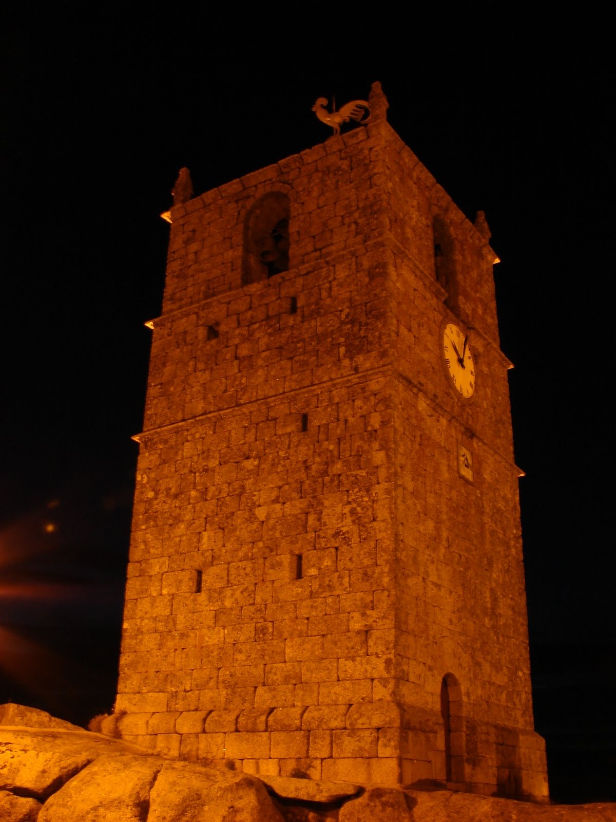 escrevendo, sou o que quero...: Monsanto by night