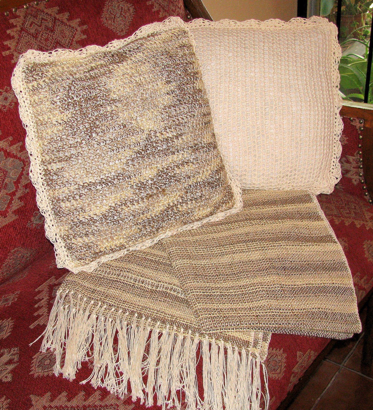 Andrea Barrios Authievre Tejidos a telar y crochet: edredón y cojines ...