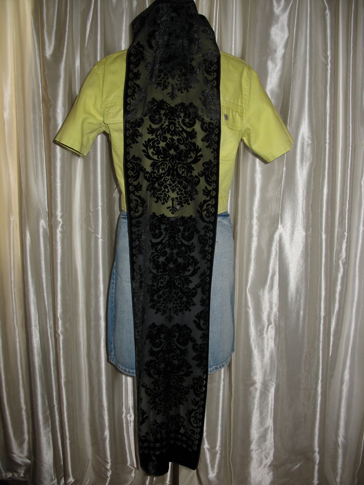 Vintage Angels: Esarfa neagra catifea 140 Ron