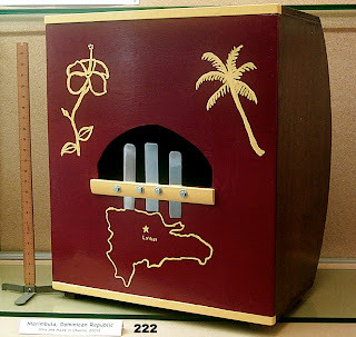 Rod Knight's Organology Site: The Dominican Marimba