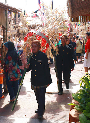 pak dukun menulis...: Sekitar pesta kaul mukah 2009