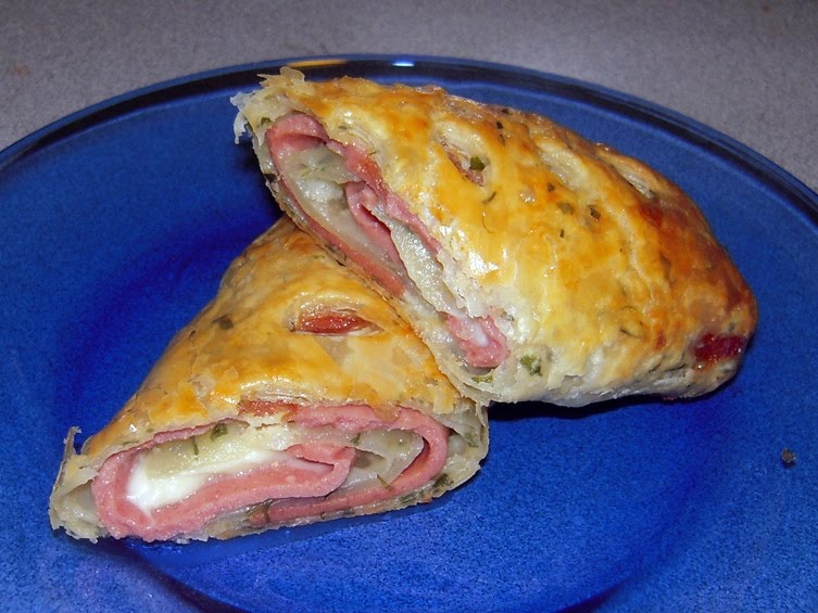 The Podanys | Welcome to our world: Roti Canai Ham & Cheese Roll