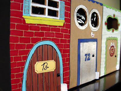make along: Cardboard box town
