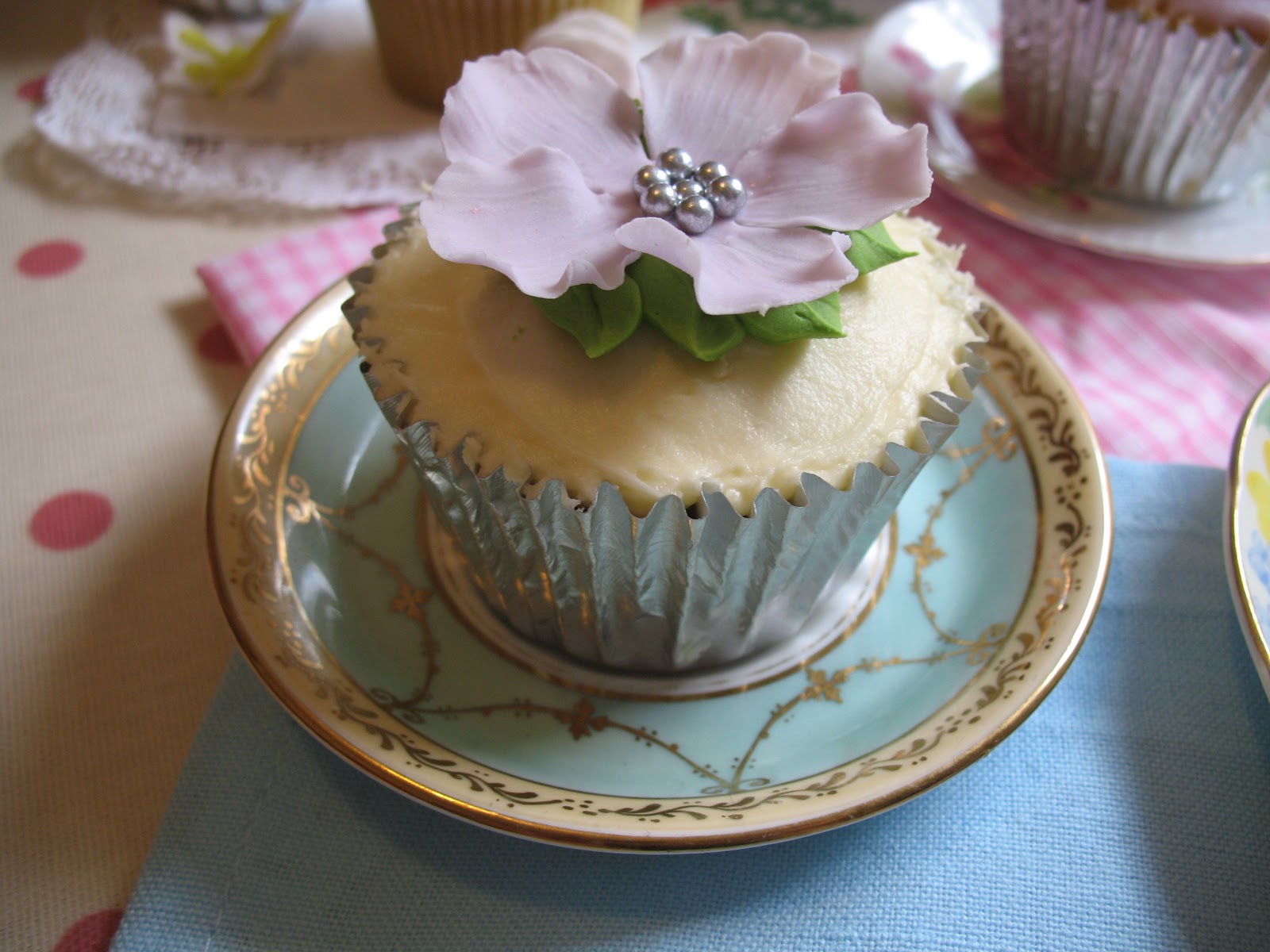 girl eats art: November 2010