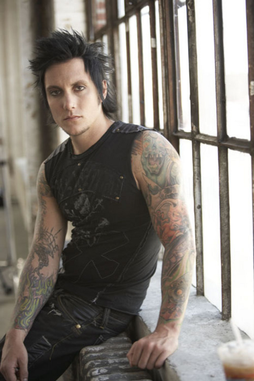 Avenged Sevenfold - foREVer: Biografia - Synyster Gates