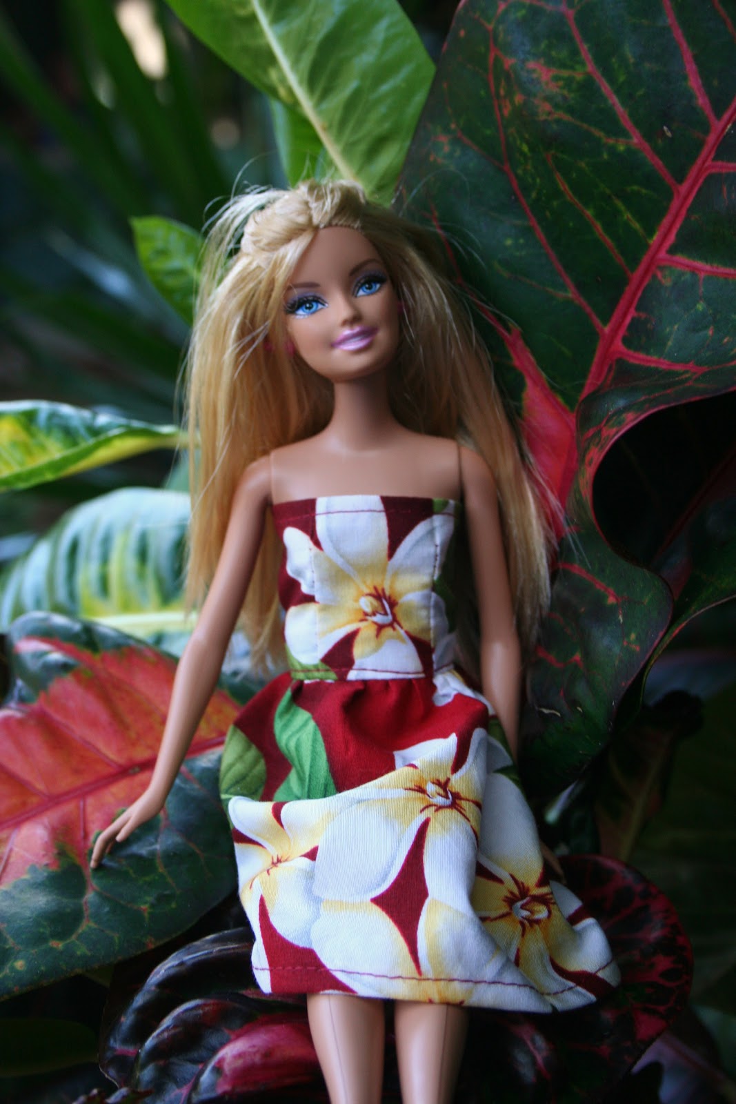 Mama's a Mess!: Barbie Clothes!