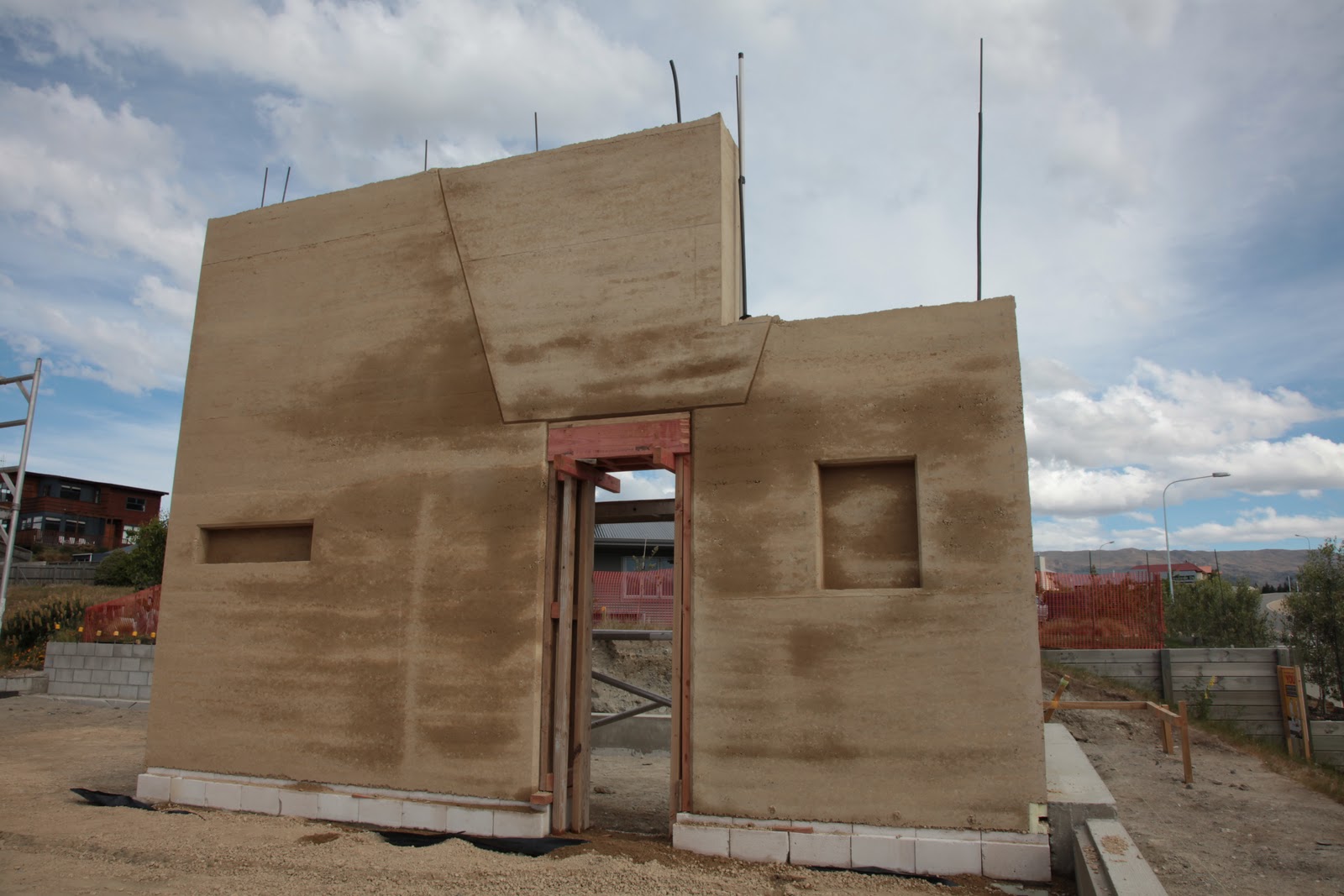 ASNZ Weekly Recap: How to make your own rammed earth walls.