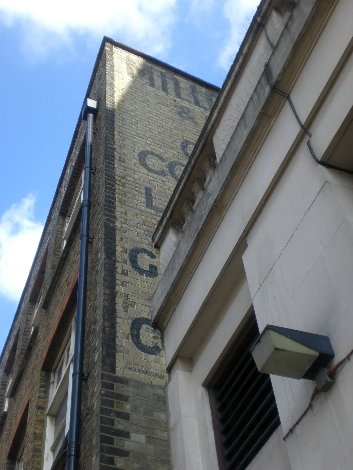 Faded London: Ghost Signs at the Lock
