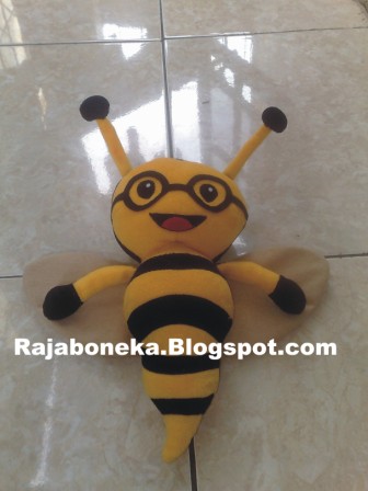 RAJA BONEKA: Boneka maskot Open Universitas Indonesia