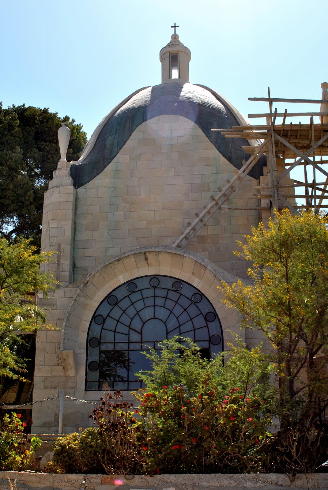 Tear-shaped Church | Pitter Patter