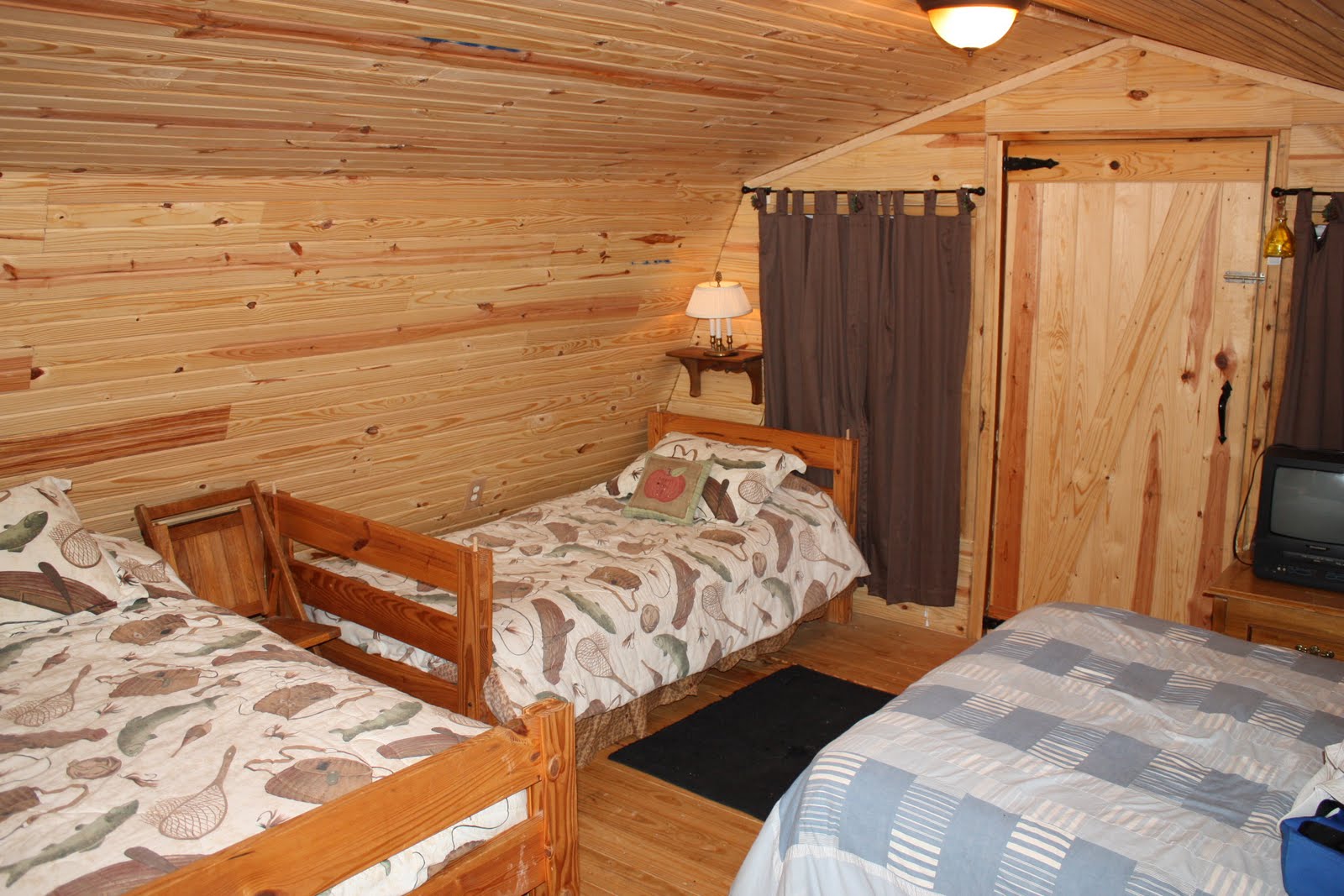 The Thompson's: Cabin Update