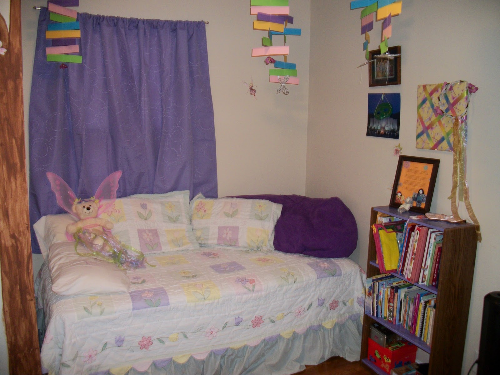 Froggy Flip Flops: Tween Room Makeover